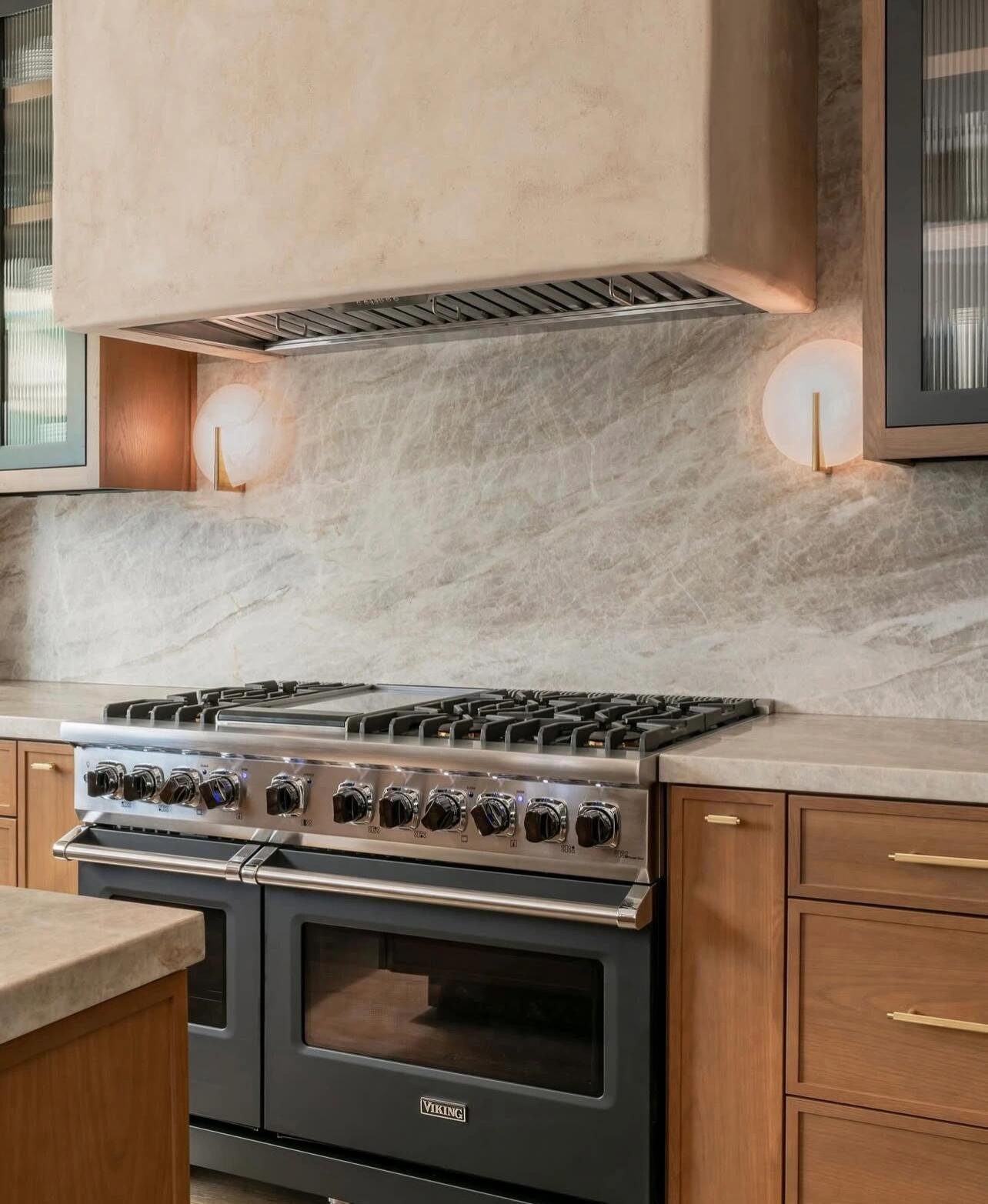 Slab Backsplash: Design trends and installation advantages of using ...